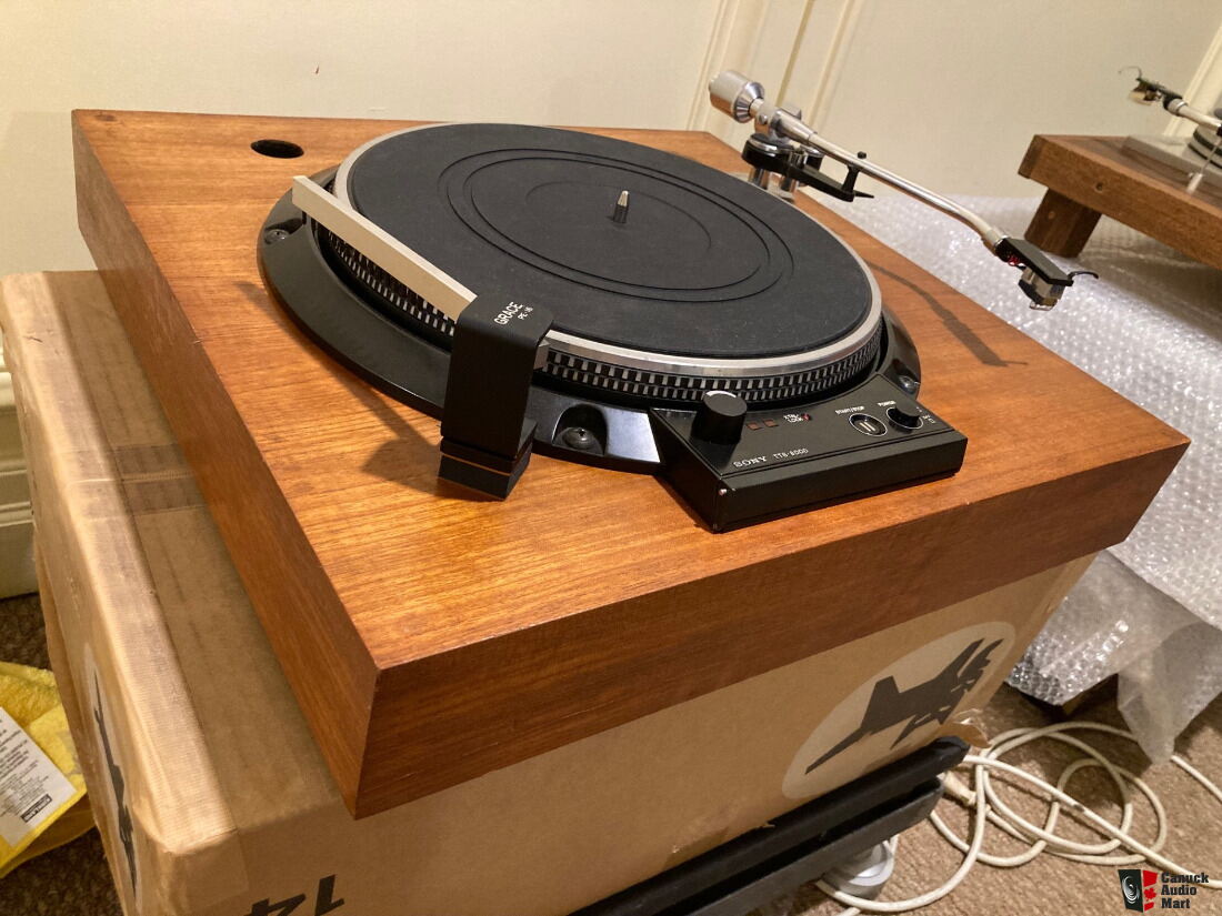 SONY TTS-8000 top model turntable Photo #5725434 - Canuck Audio Mart