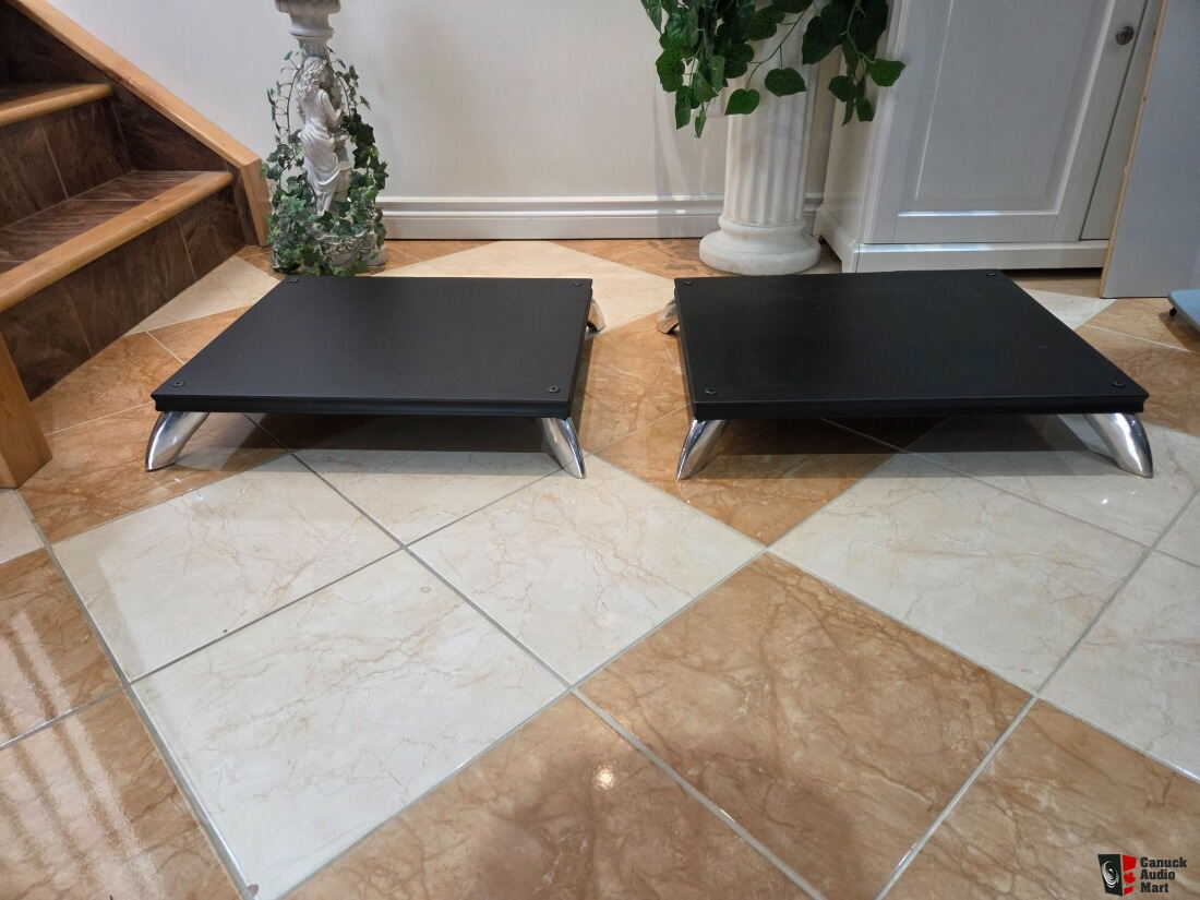 Amplifier Stands Salamander For Sale - Canuck Audio Mart