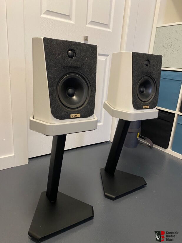 Speakers Credo Rauna (concrete, béton) made in Swedish with stands ...