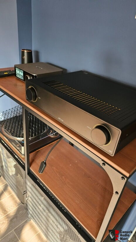 Arcam A15 integrated amplifier 2X80w Photo #5732570 - Canuck Audio Mart