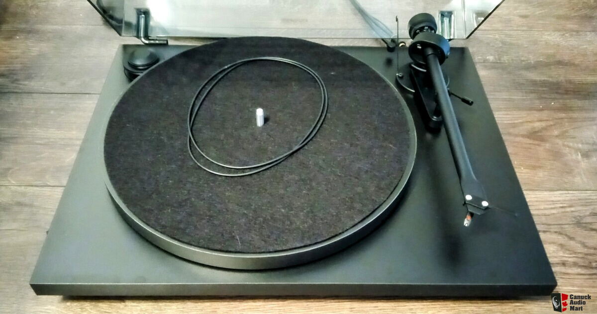 Sold to Steven. Project Essential II turntable Photo #5732725 - Canuck ...