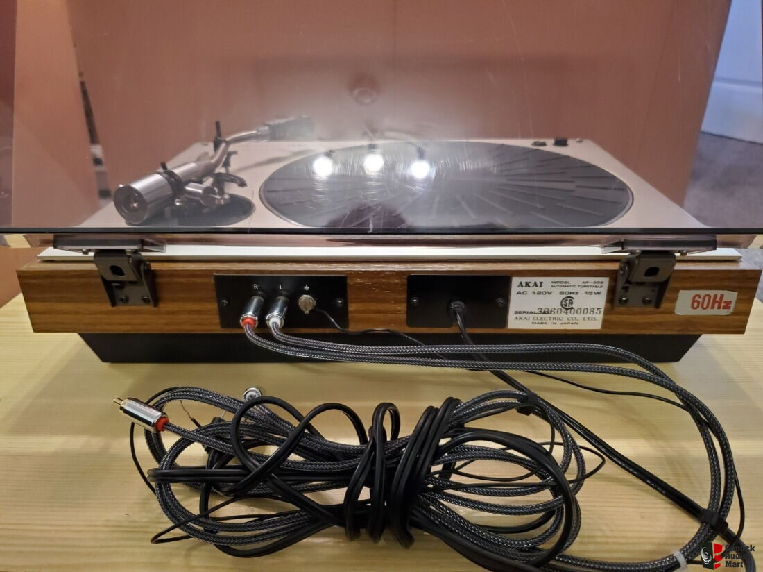 Excellent Classic Akai AP-005 turntable Photo #5732781 - Canuck Audio Mart