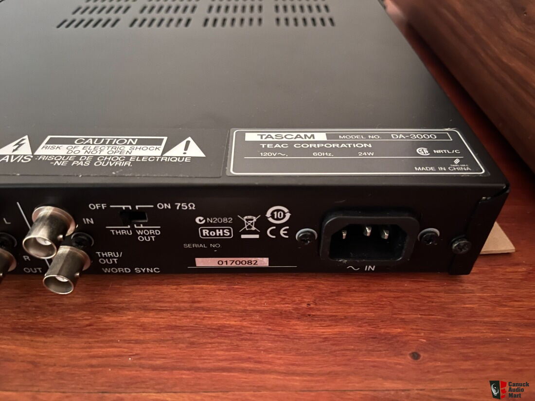 Tascam DA-3000 2-channel DSD/PCM master recorder/AD/DA converter High ...