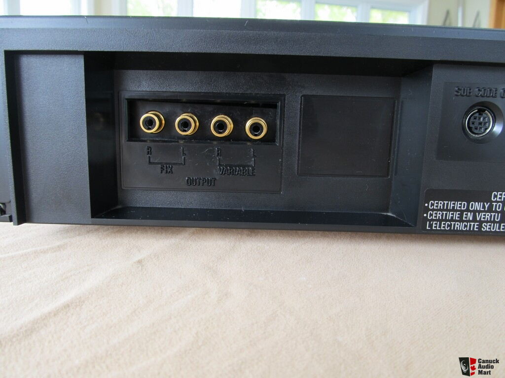 Classic Denon DCD-1500 CD Player Photo #5737923 - Canuck Audio Mart