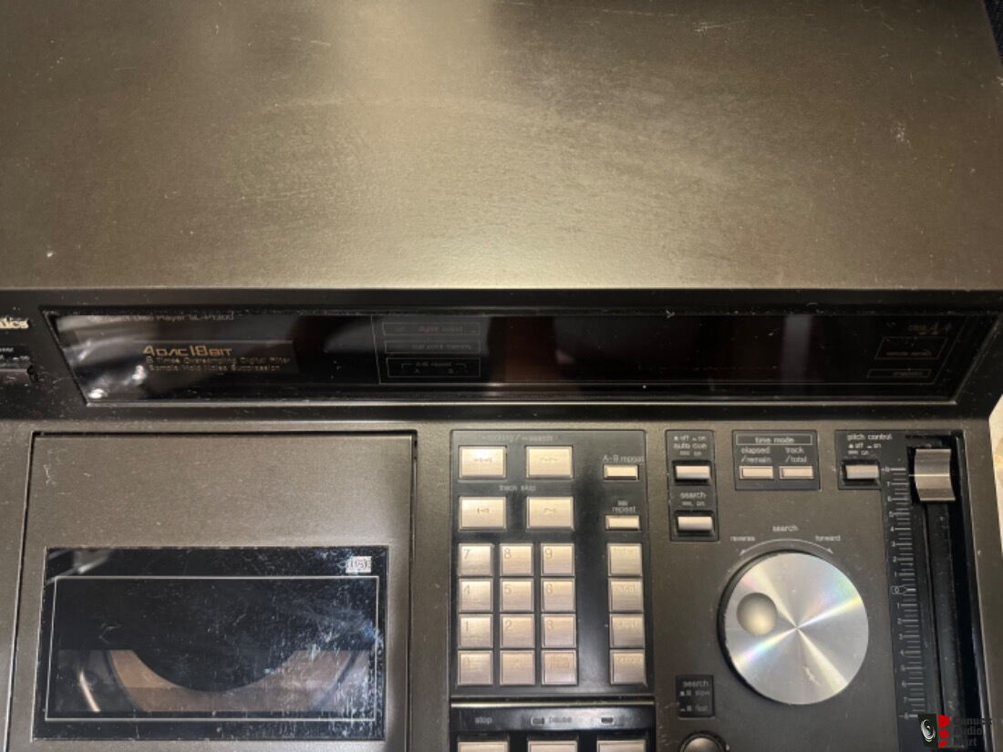 Technics SL-P1300 Professional Stereo CD Player Photo #5740866 - Canuck ...
