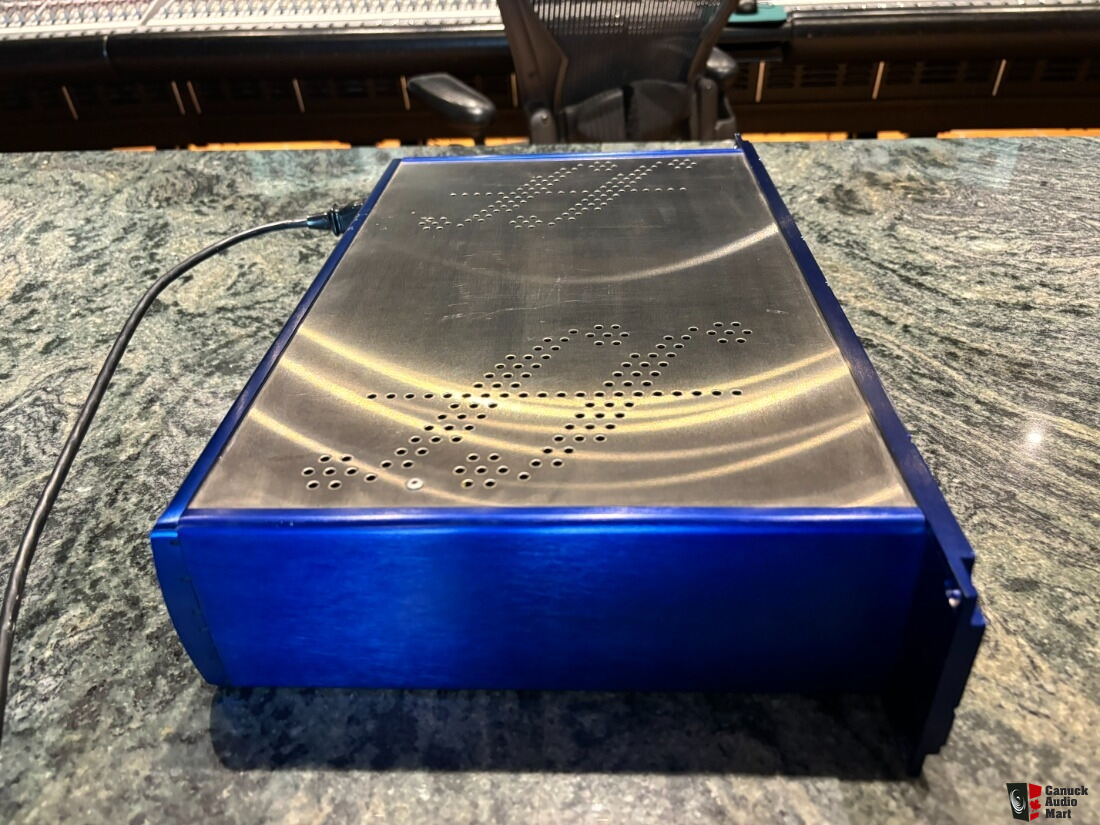 Focusrite Blue 260 (2000s) Photo #5748807 - Canuck Audio Mart