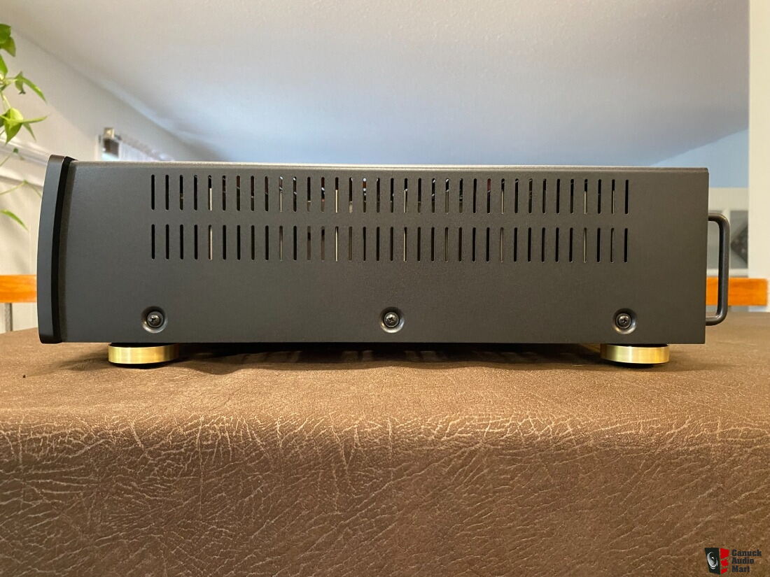 Parasound HALO A52+ power amplifier Photo #5766752 - Canuck Audio Mart