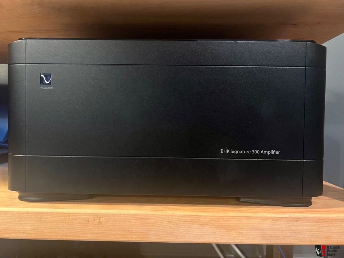 PS Audio BHK300 mono block amplifiers Photo #5770484 - Canuck Audio Mart