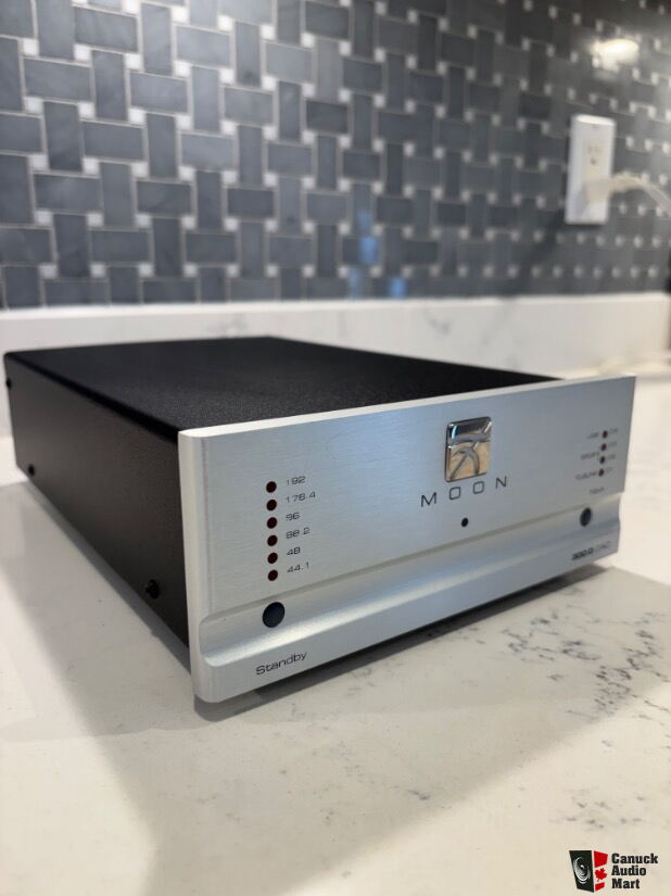 MOON 300D DAC Silver For Sale - Canuck Audio Mart