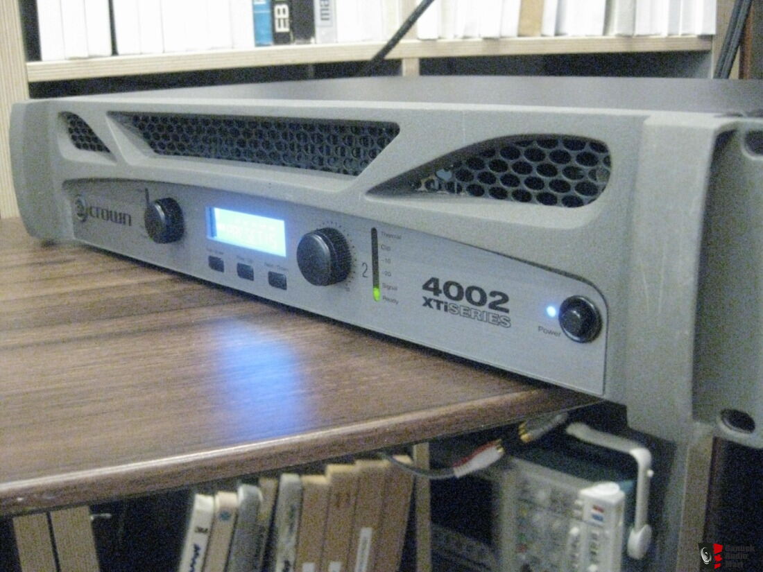 CROWN 4002 XTI Power amplifier in perfect working condition Photo ...