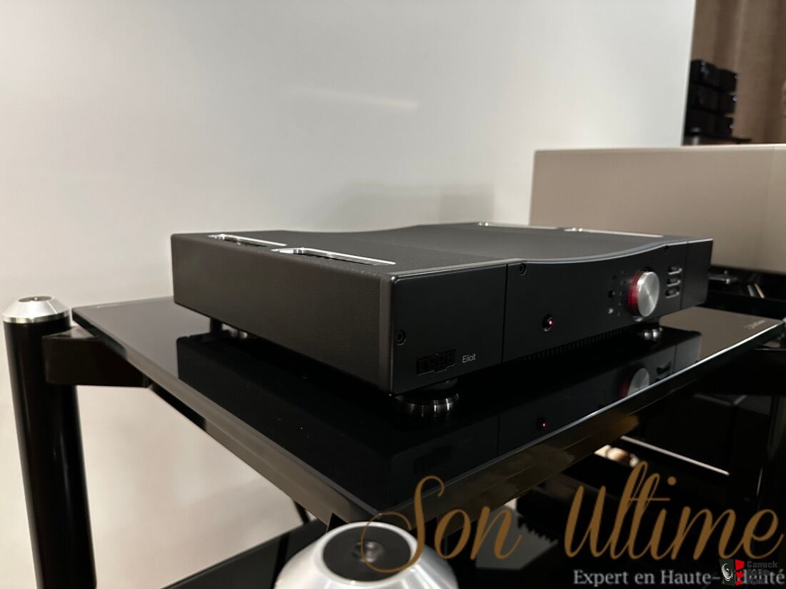 Rega Elicit MK2 Black (Used) Photo #5791076 - Canuck Audio Mart