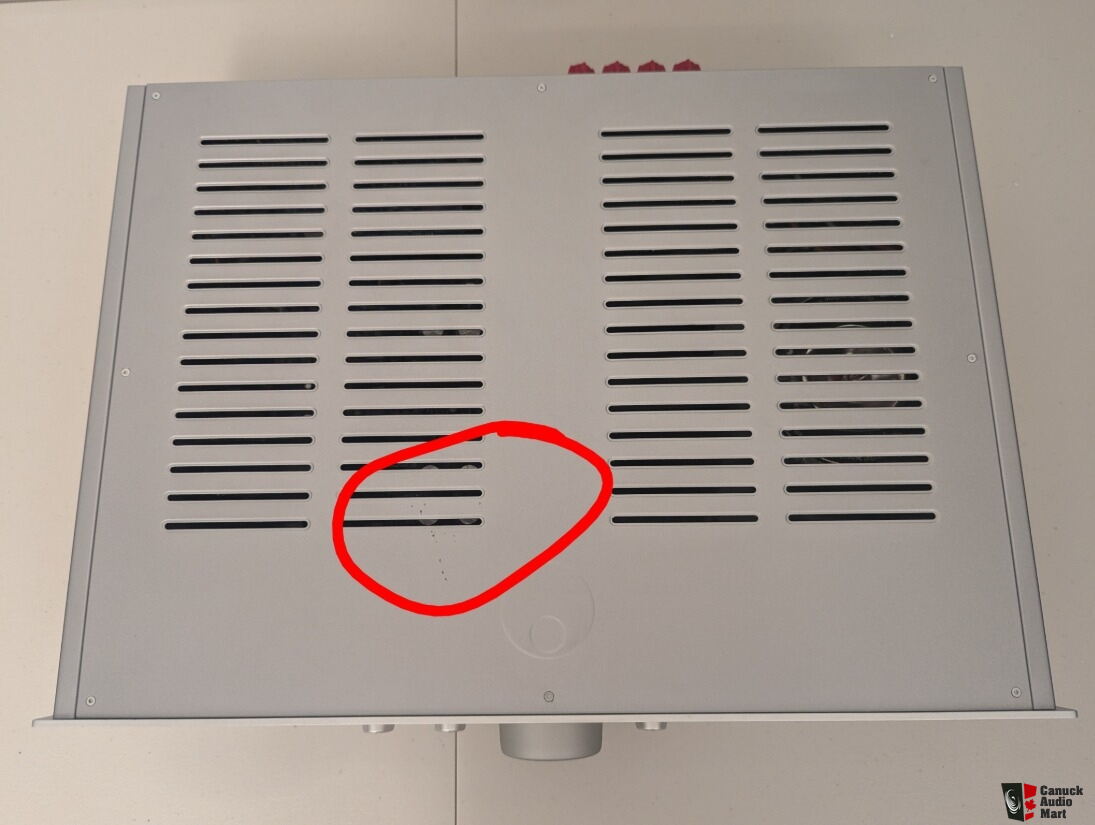 Cambridge Audio Azur 540a V2 in Silver Photo #5795128 - Canuck Audio Mart