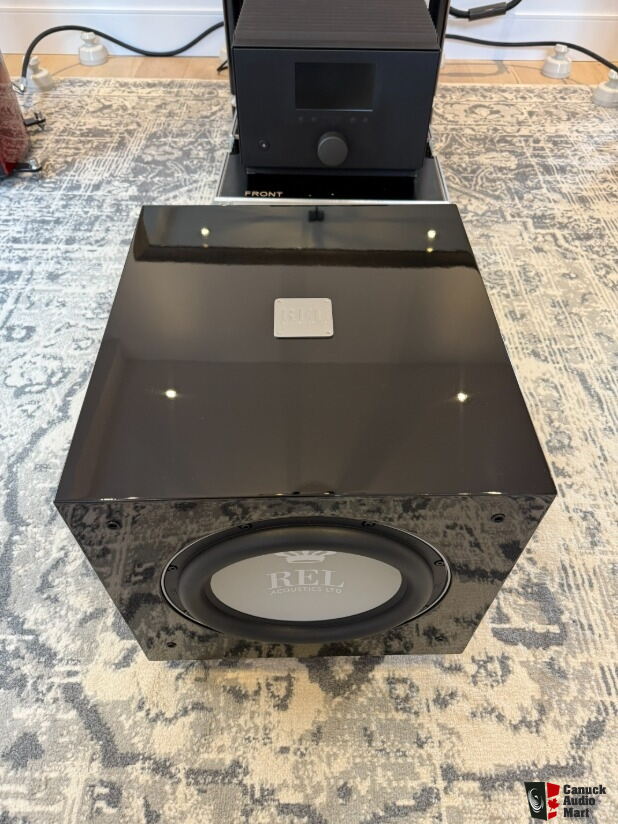 Rel S/812 Subwoofer 12 inch - Gloss Black - Excellent Condition ...
