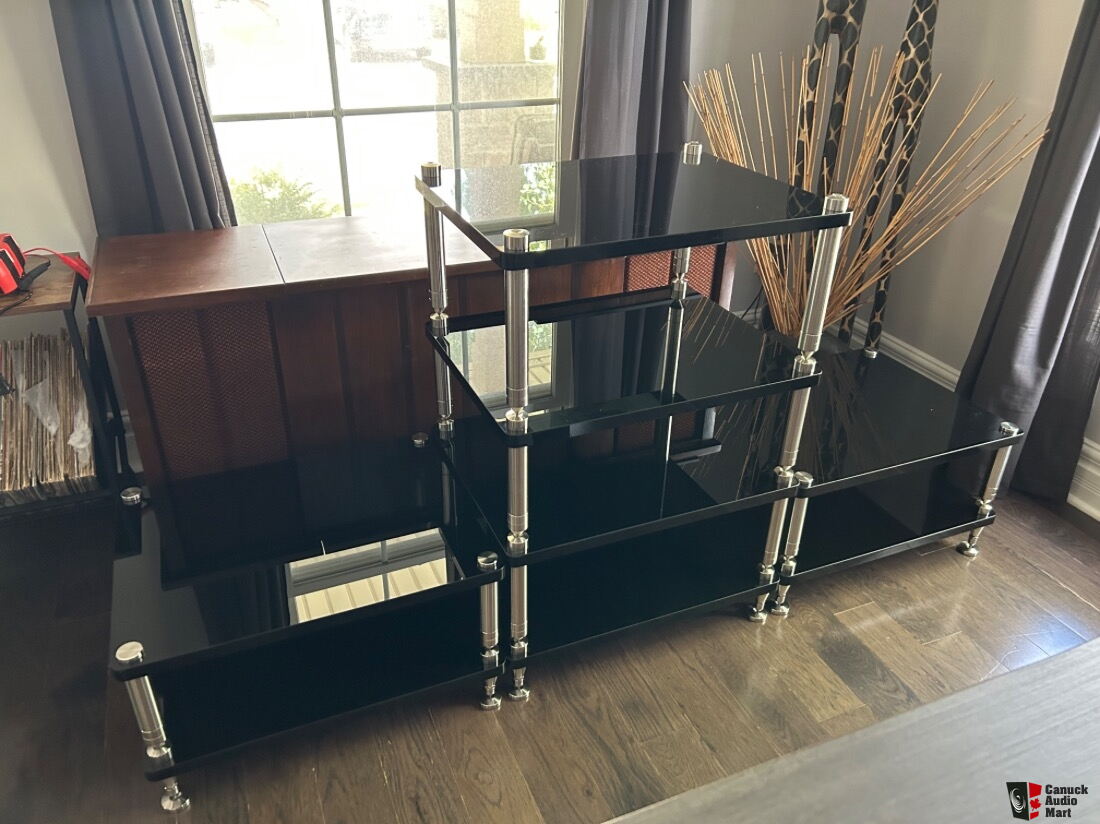 Adjustable HiFi rack, solid steel legs and thick acrylic Photo #5814387 ...