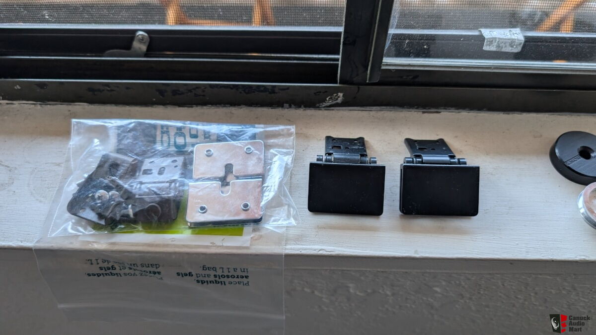 Various Turntable Parts: Headshells, Cartridge Bodies, Hinges and, etc ...