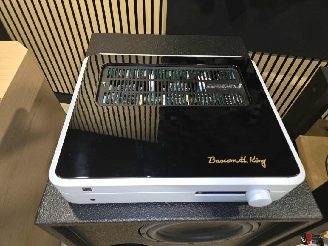 PS Audio BHK Signature Preamplifier (Silver) (Tubes PC088) Photo ...