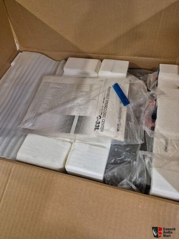 JVC DC 33 Turntable Boombox NOS in BOX Photo #5830589 - Canuck Audio Mart