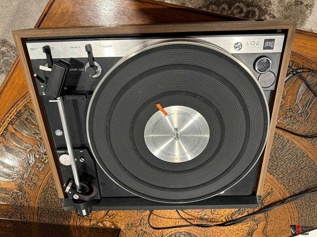 Dual 701 Turntable Photo #5833294 - Canuck Audio Mart