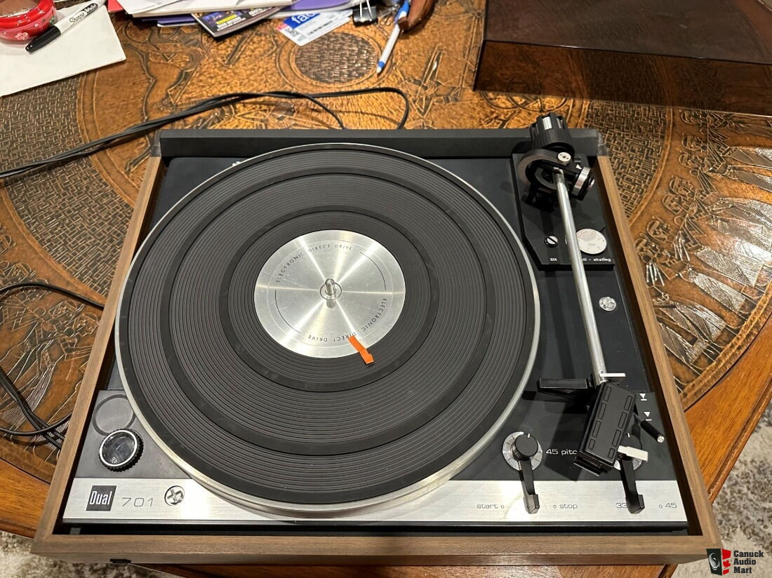 Dual 701 Turntable Photo #5833296 - Canuck Audio Mart