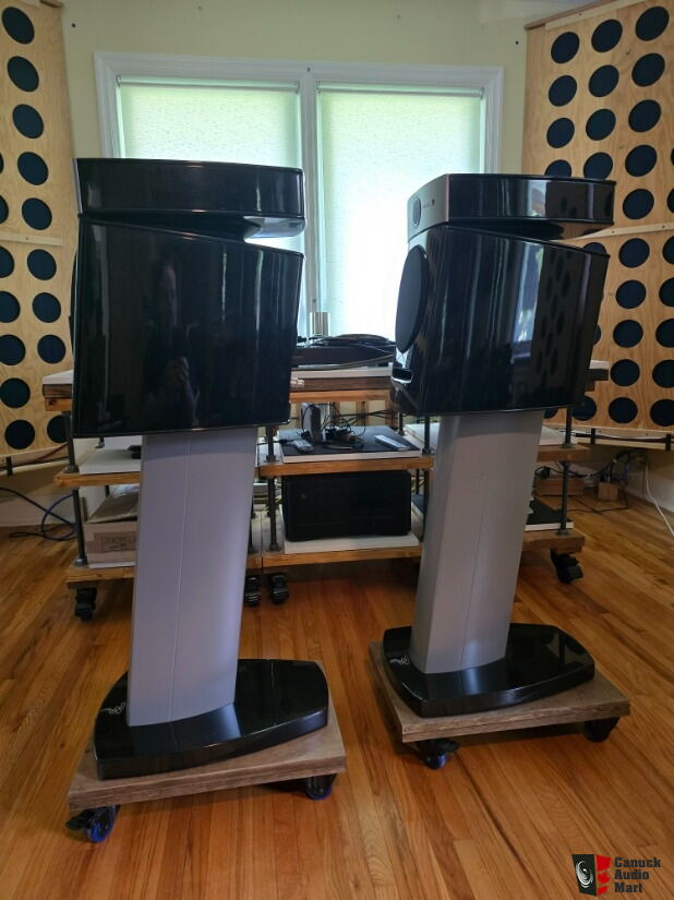 Focal Utopia Diablo III including stands Photo #5839276 - Canuck Audio Mart