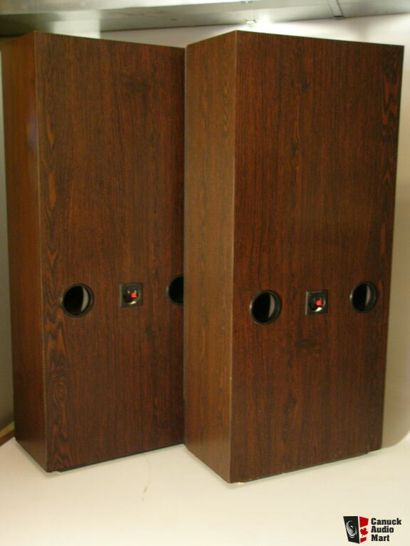 JBL 940 4-way Floorstanding Speakers Photo #584301 - Canuck Audio Mart
