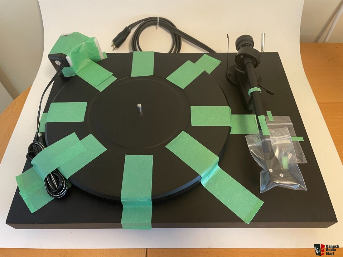 Pro-Ject Debut III Turntable Photo #5845903 - Canuck Audio Mart