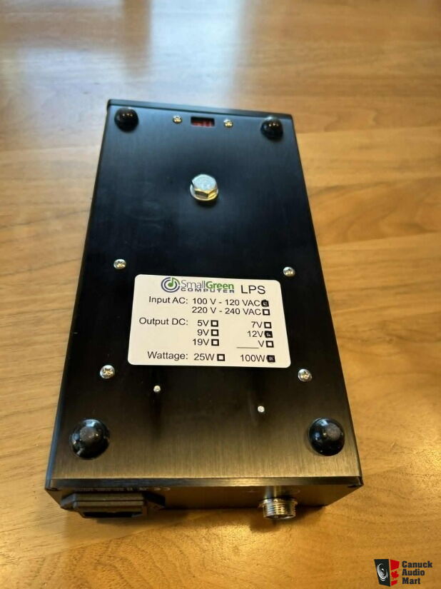 small green computer , linear power supply , 100 watts Photo #5849454 ...