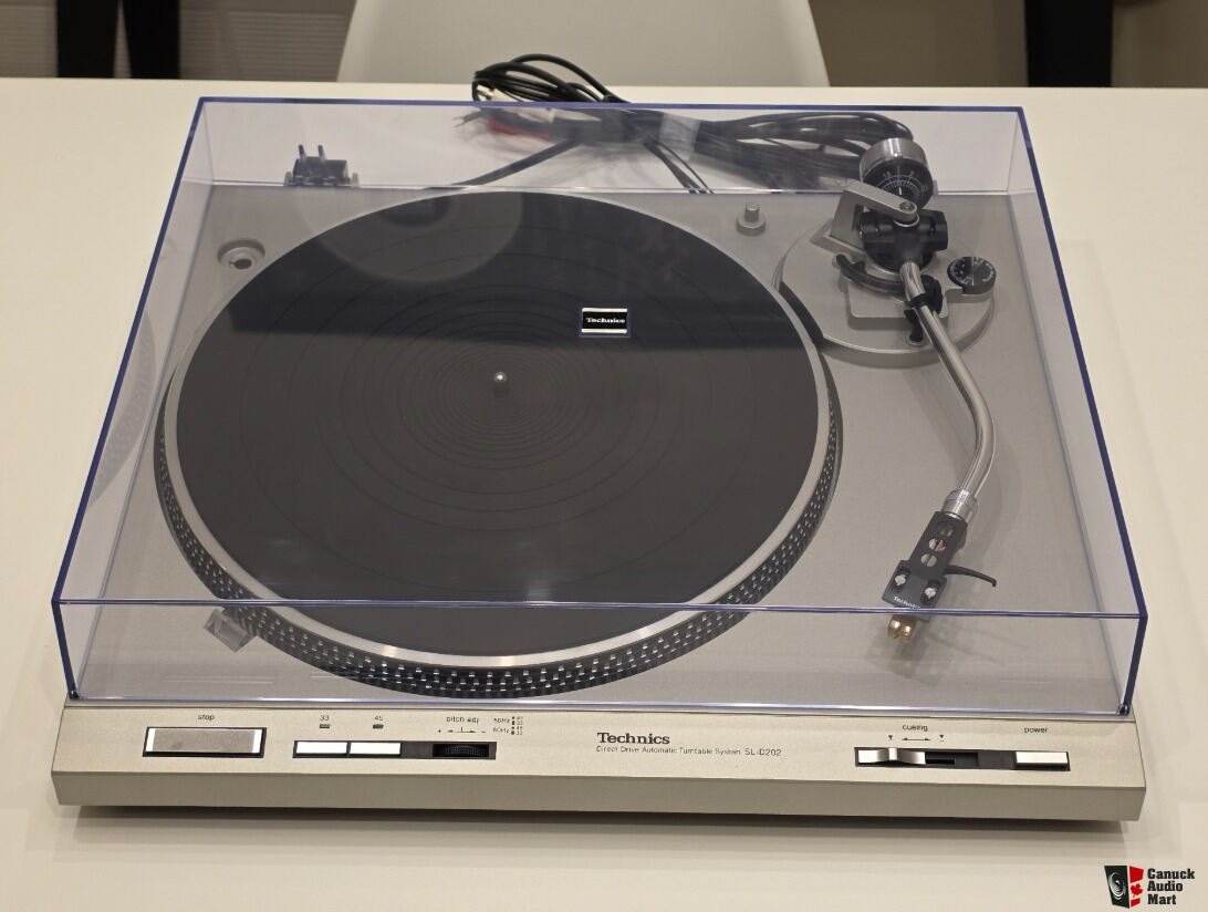 Technics SL-D202 Turntable - STUNNING Photo #5857121 - Canuck Audio Mart