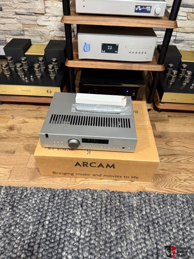 Arcam FMJ A38 Silver Photo #5862075 - Canuck Audio Mart