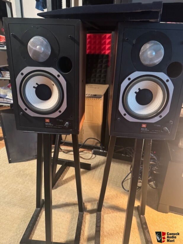 Vintage JBL 4401 Studio Monitors with stands Photo #5864115 - Canuck ...