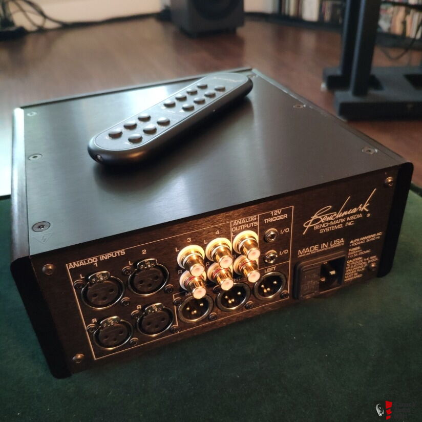 Benchmark la4 with remote, original owner Photo #5865984 - Canuck Audio ...