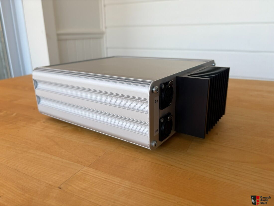 The legendary Paul Hynes Design SR5 linear PSU - dual rail, 9v and 12v ...