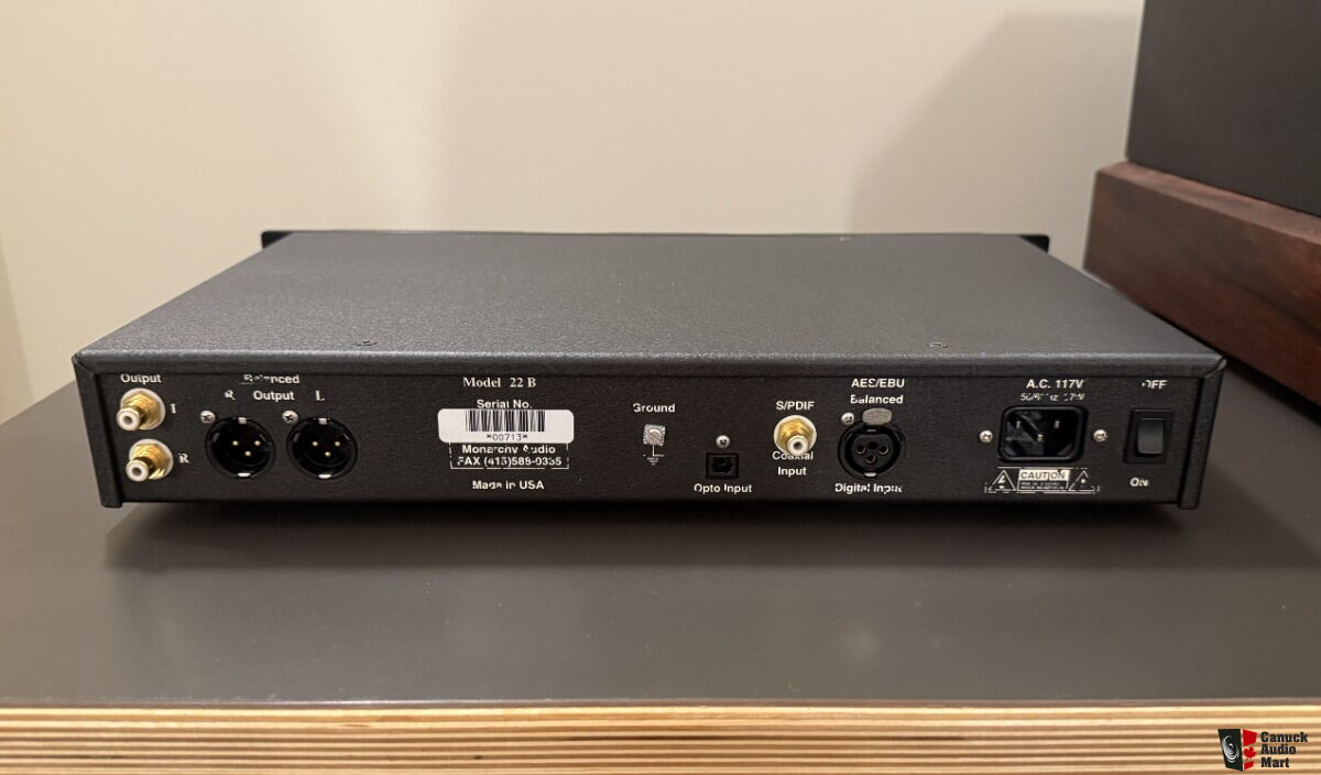 Monarchy Audio Model 22B 20 Bit D/A Converter - Burr Brown PCM63 DACs ...