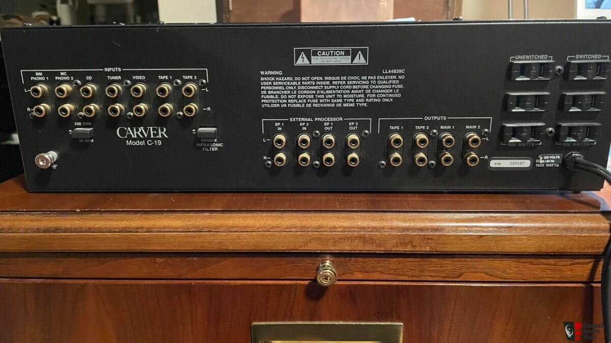 Carver C-19 Pre-amplifier Photo #5948488 - Canuck Audio Mart