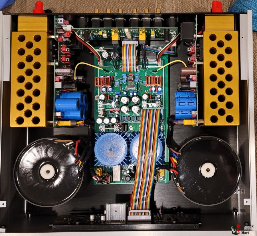 Kinki Studio EX-M1+ integrated amp with Burson V7 Vivid Op-amps and ...