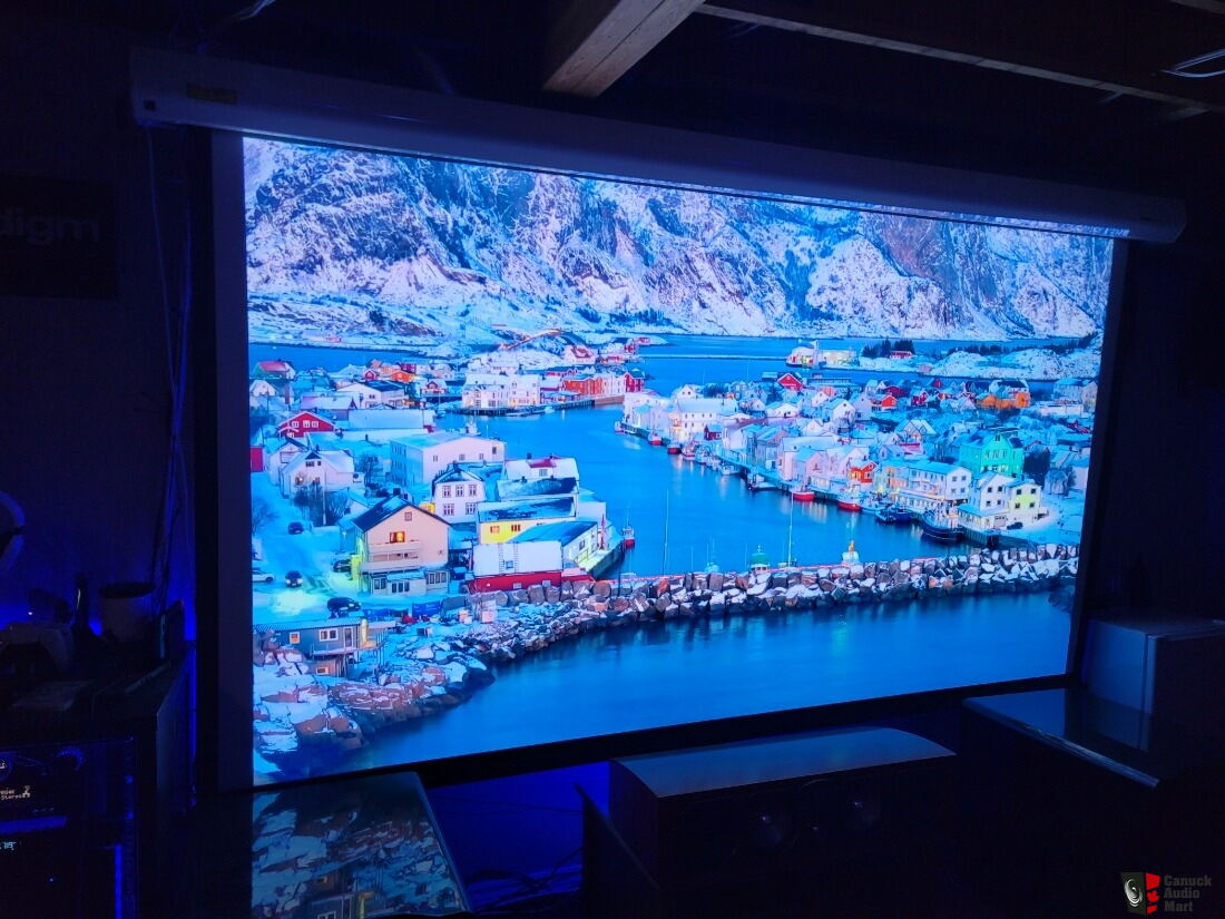 Epson 6050UB 4k HDR10+ Projector with spares and new bulbs Photo ...