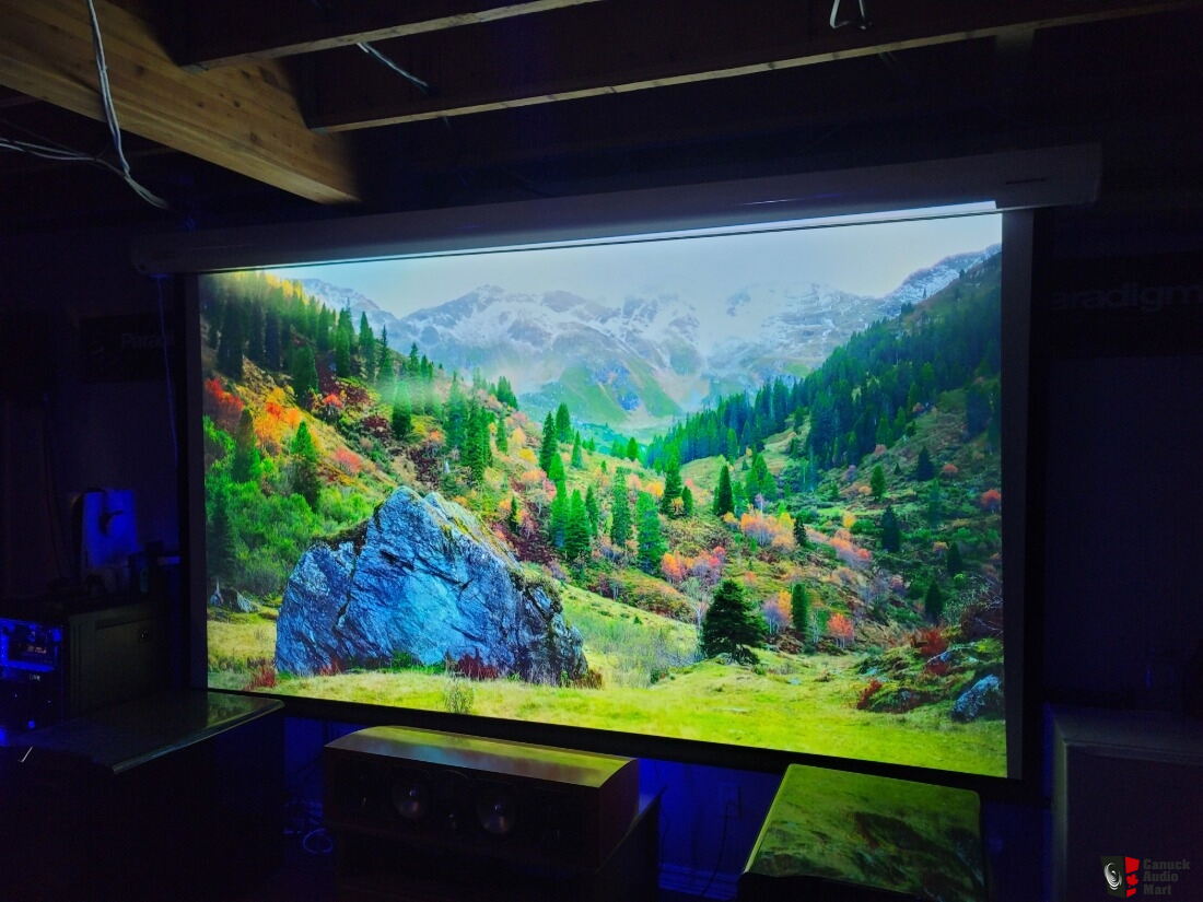 Epson 6050UB 4k HDR10+ Projector with spares and new bulbs Photo ...