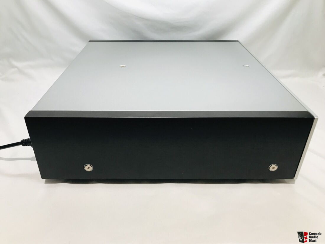 Excellent Yamaha CD-S2000 SACD CD Player 120V With Black/Light Brown ...
