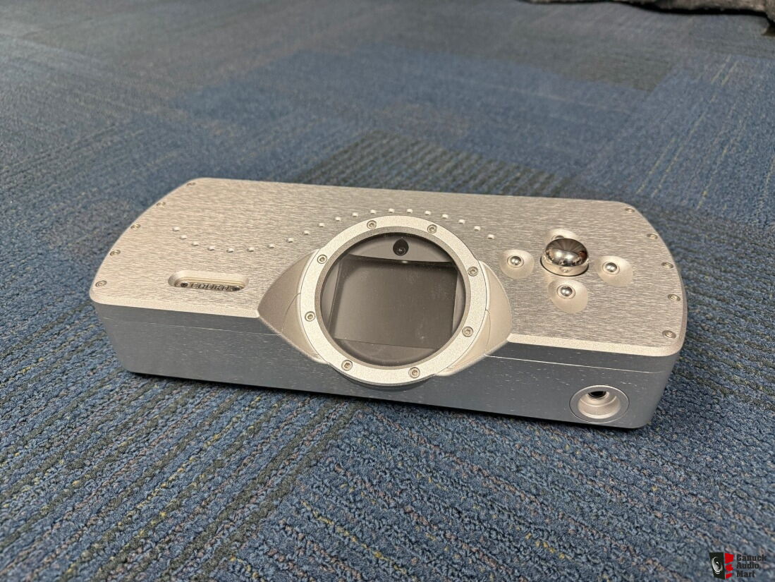 Chord Electronics DAVE DAC - Store Demo Photo #5913090 - Canuck Audio Mart