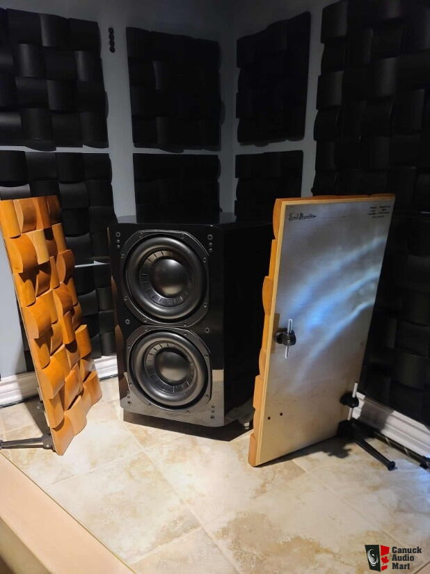 Paradigm Signature SUB2 Photo #5918276 - Canuck Audio Mart