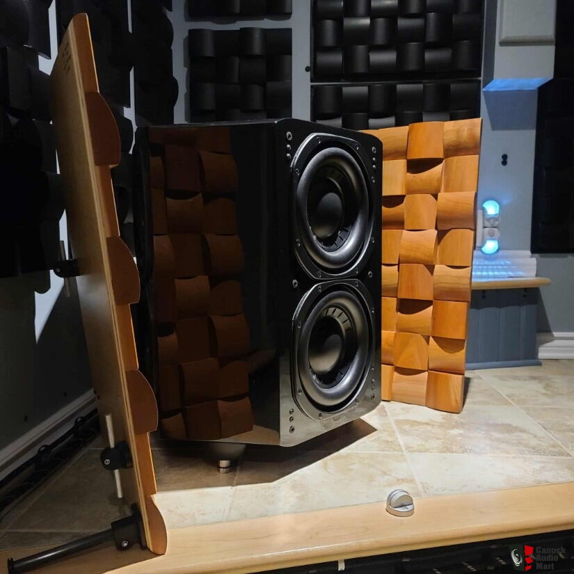 Paradigm Signature SUB2 Photo #5918276 - Canuck Audio Mart