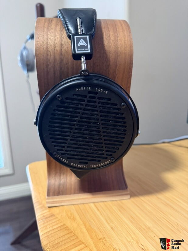 Audeze LCD-X with Upgraded Cable and Stand Photo #5921197 - Canuck ...