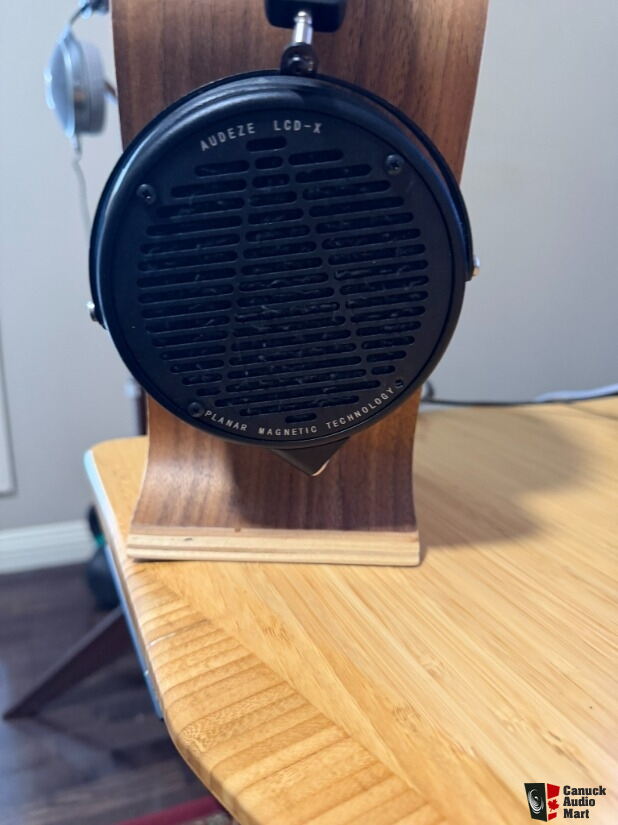 Audeze LCD-X with Upgraded Cable and Stand Photo #5921197 - Canuck ...
