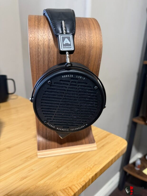 Audeze LCD-X with Upgraded Cable and Stand Photo #5921195 - Canuck ...