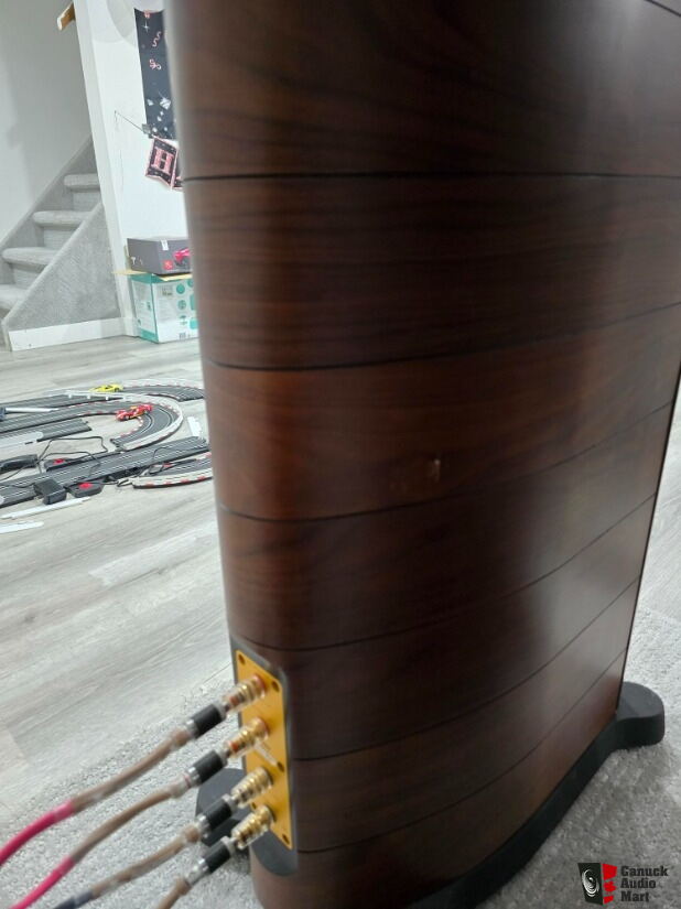 Usher Dancer Mini Two floorstanding speakers Photo #5923660 - Canuck ...