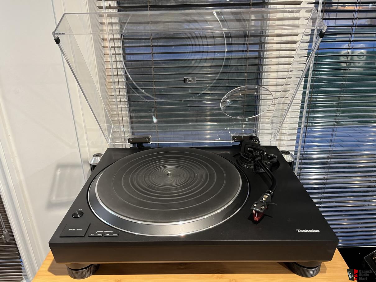 Technics SL-1500c Turntable Black (w/Ortofon 2M Red): Mint Trade-In; 90 ...