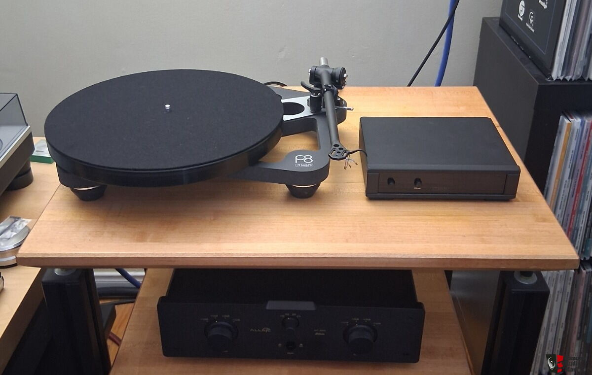 Rega Planar 8 (P8) Turntable Photo #5930681 - Canuck Audio Mart