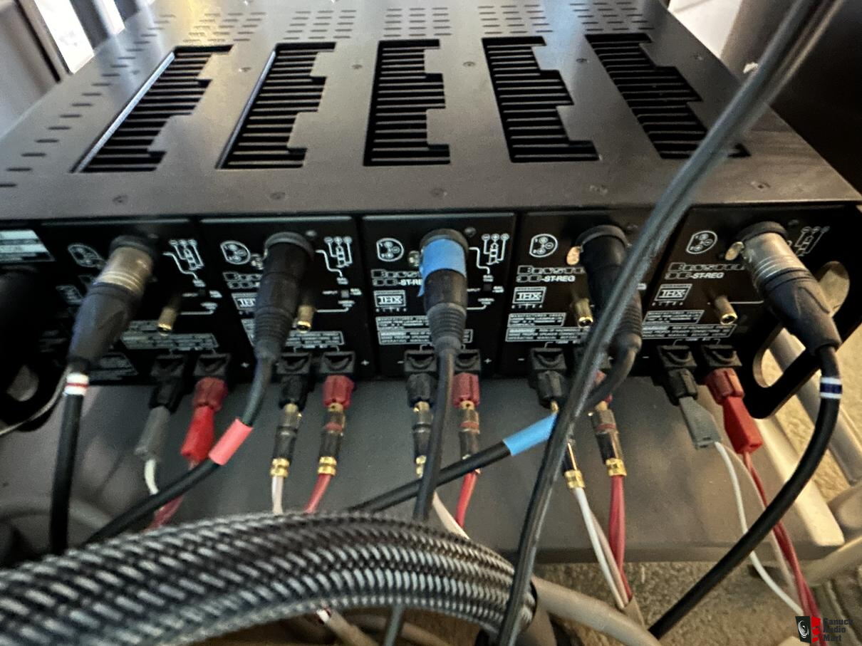 Bryston 9B ST THX 5 channel amplifier Photo #5934165 - Canuck Audio Mart