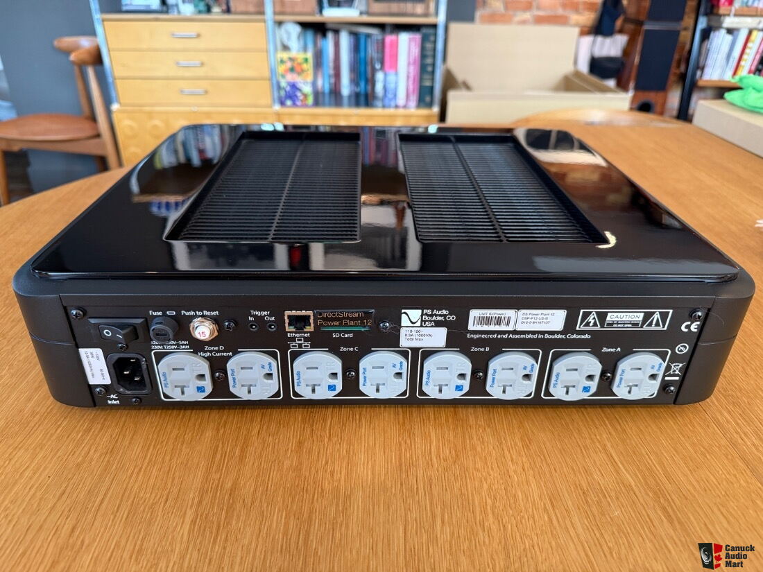 PS Audio DirectStream PowerPlant 12 power regenerator (black) Photo ...