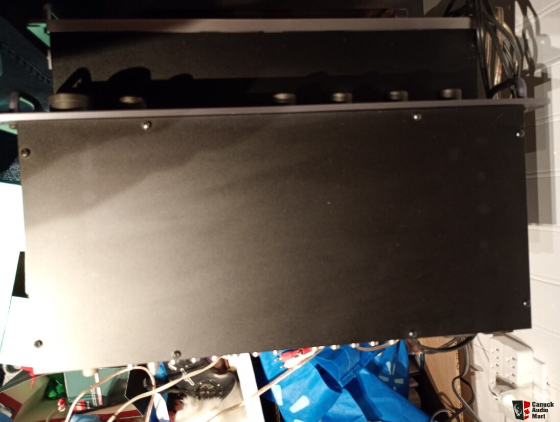Carver Audio System Photo #5934839 - Canuck Audio Mart